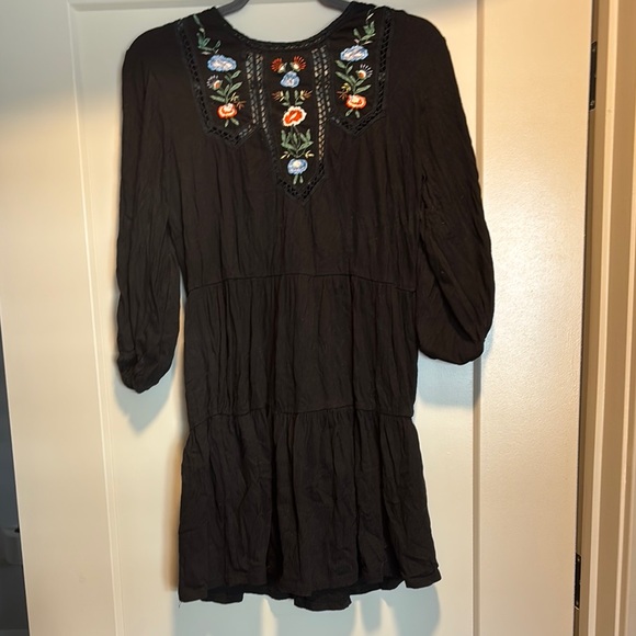 Topshop | Dresses | Topshop Black Dress With Embroidered Details | Poshmark